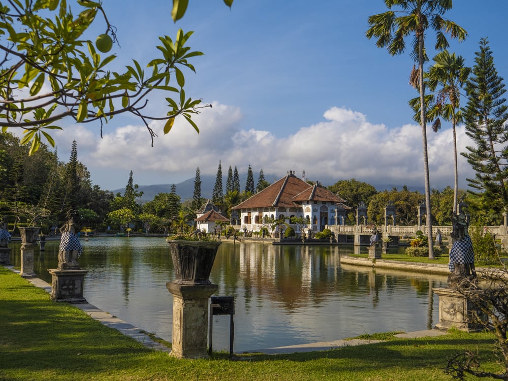 10 Obyek Wisata di Karangasem Bali yang Harus Kamu Kunjungi | Flokq 10 Obyek Wisata di Karangasem Bali yang Harus Kamu Kunjungi | Flokq